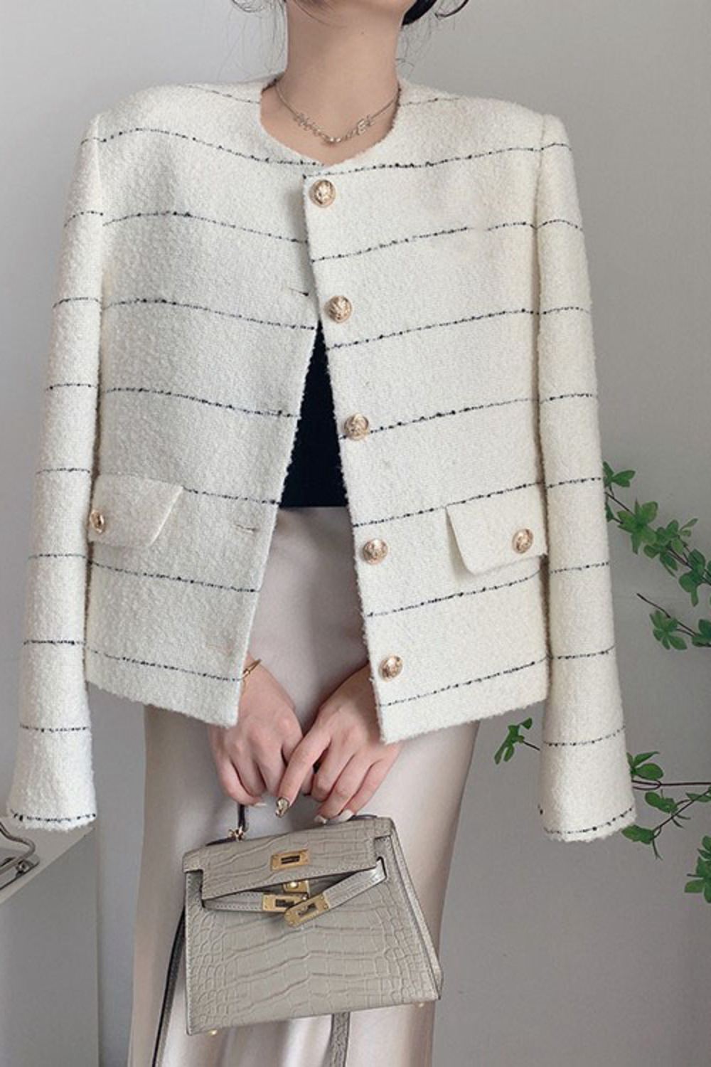 Jewel Neck Single Breasted Wool Blend Tweed Short Jacket – Vivian Seven